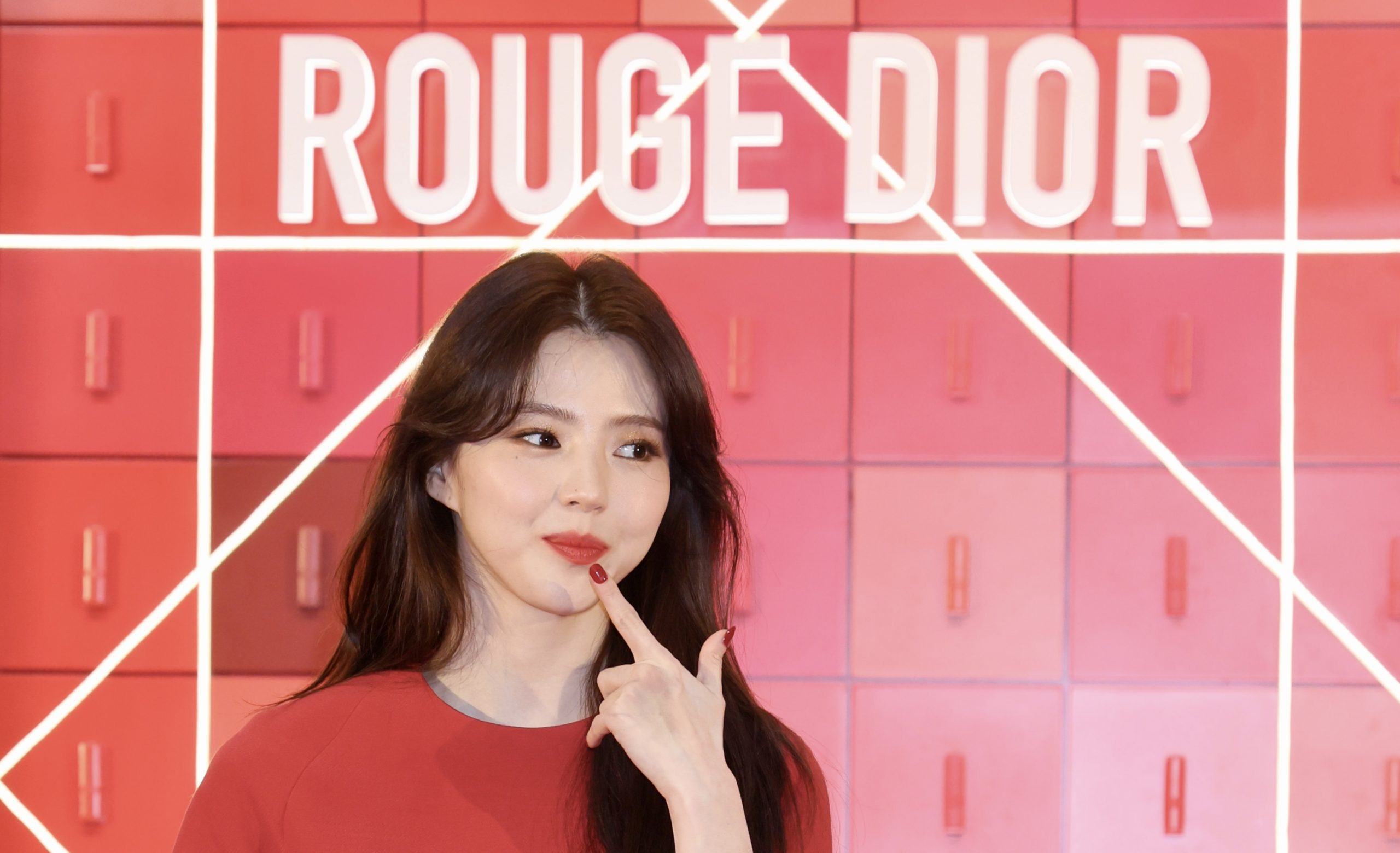 韓韶禧x Dior | 亞太區品牌大使來港出席中環ifc傲姿唇膏期間限定店開幕活動 - 生活 POWER-UP